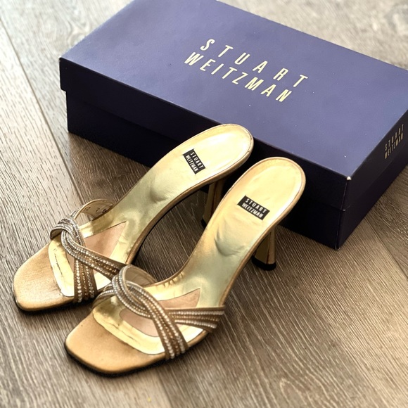 Stuart Weitzman | Shoes | Stuart Weitzman Gold Matte Lame Twist Sandal ...